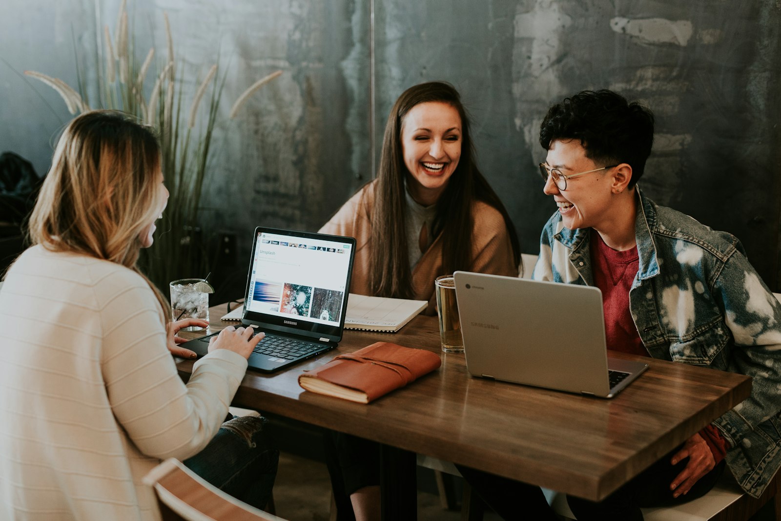 Dedicated AI Tools & Tutors for Students & Professionals | StudentAI